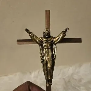 Accents | Wooden Cross With Brass Crucifix Religious Collectables ...